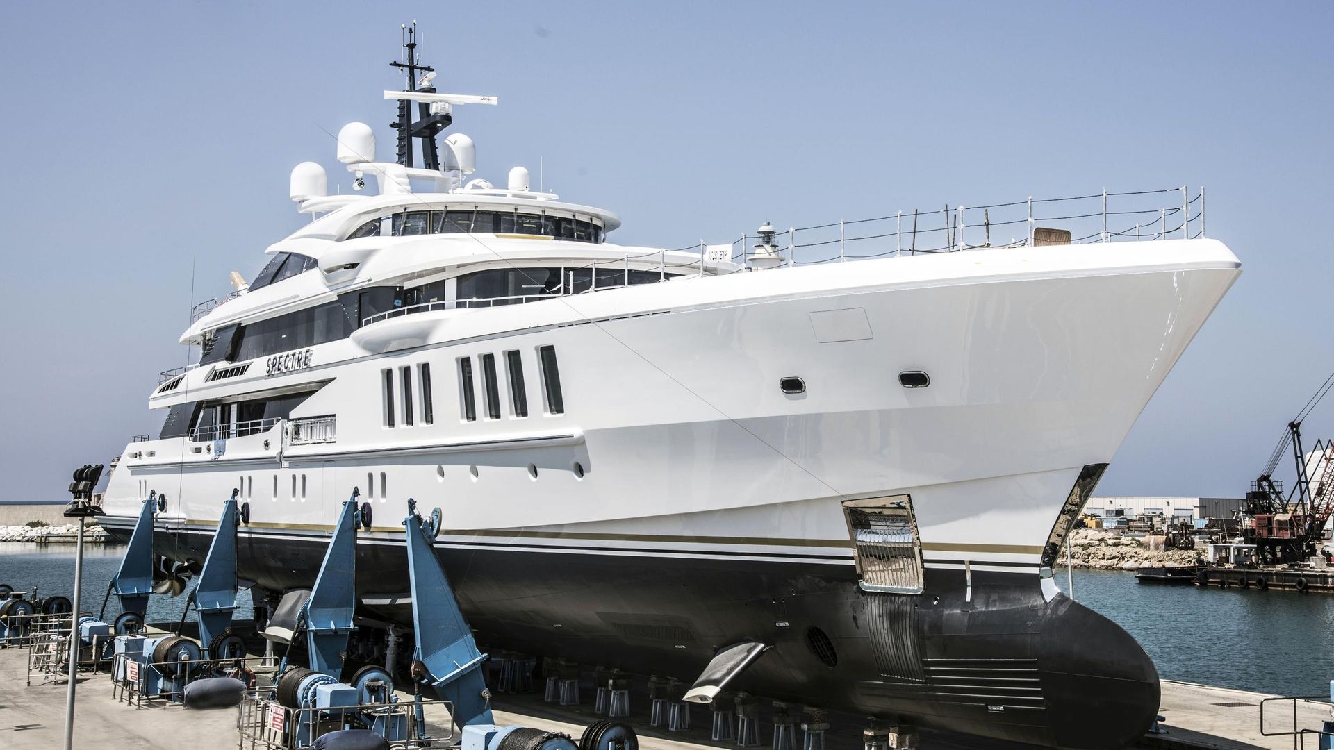 Spectre yacht (Benetti, 69.3m, 2018)